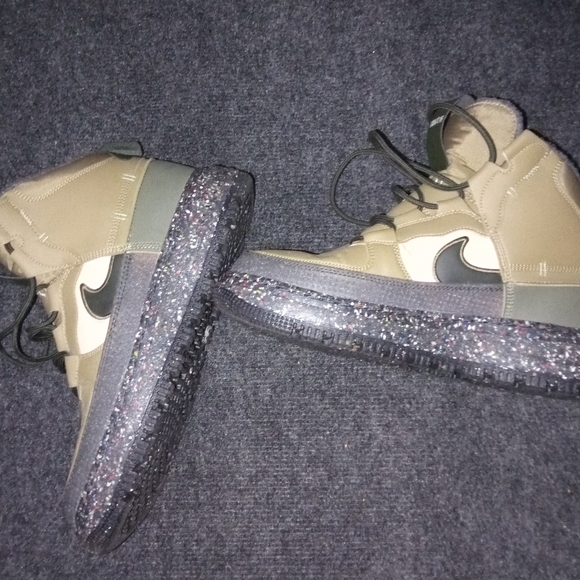 Nike | Shoes | Nike Green And Black Sneakers With Speckled Midsole ...